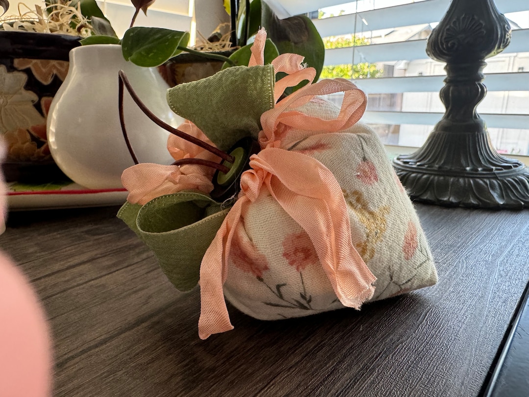 Handmade Strawberry Sachet-lavender Sachet-centerpiece Decor-tabletop ...