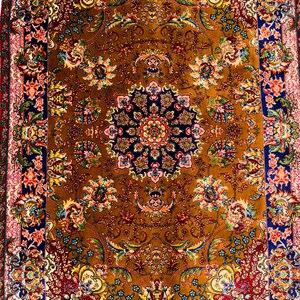 Small Silk Persian Rug wall Hanging Carpet Luxury Oriental Decor ...