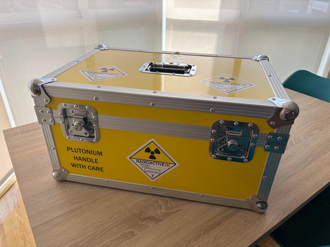 Plutonium Box Back to the Future - Etsy