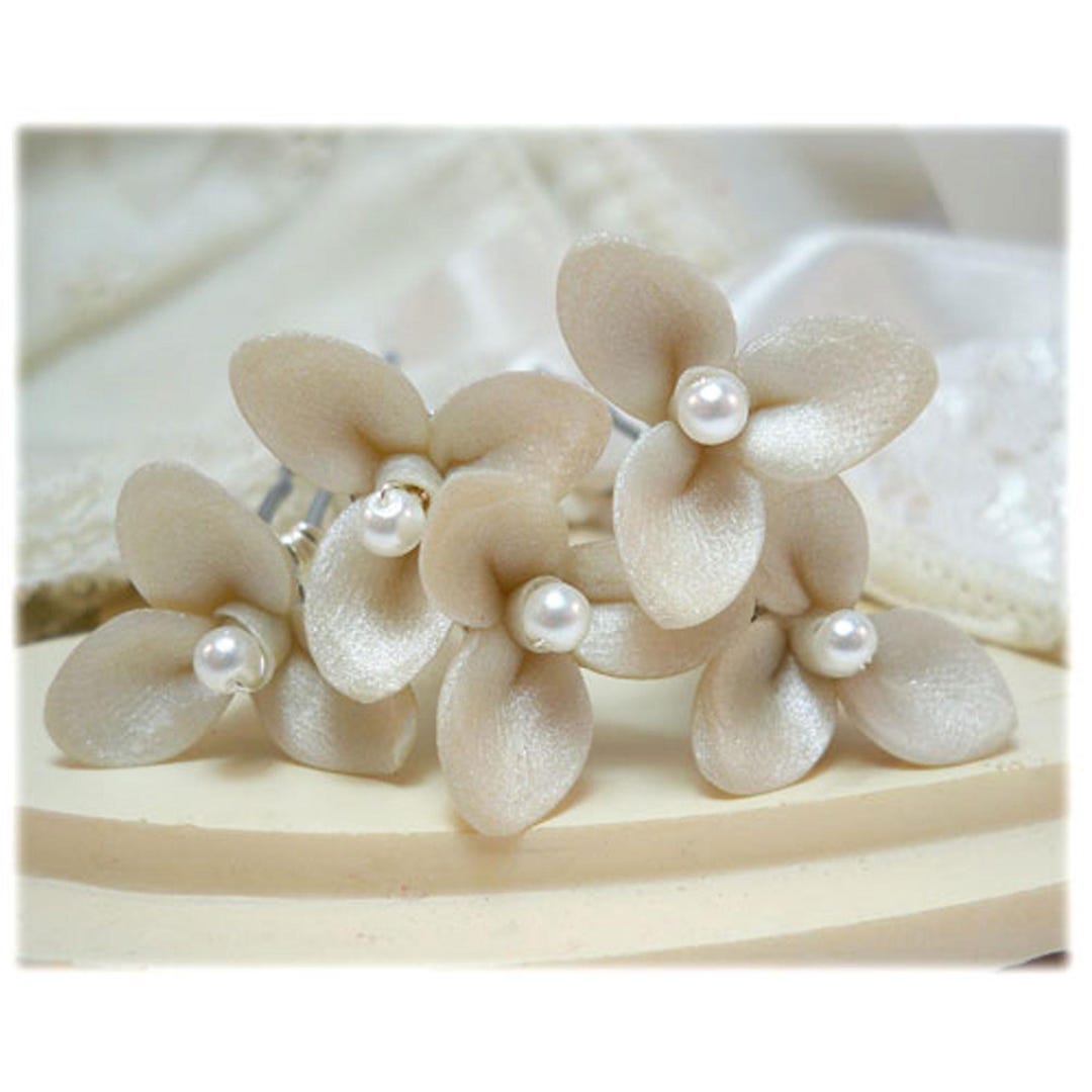 Trillium Flower Hair Pins: Petite Pearl Wedding Hair Flowers (set of 5 ...