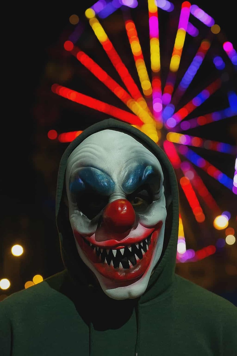 Terrifying Grin Horror Clown Mask – Creepy Cosplay & Halloween ...