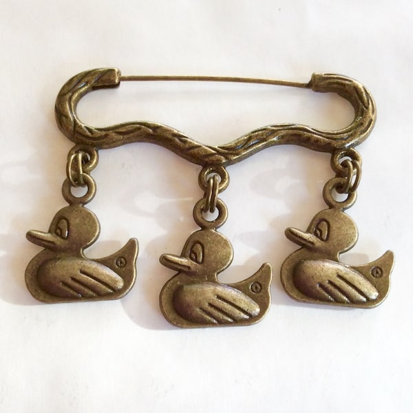 Duck Brooch - Etsy