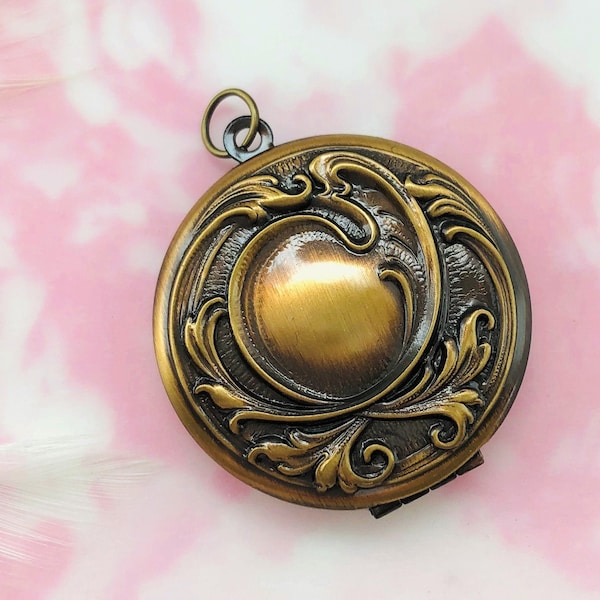 Antique Brass Locket - Etsy