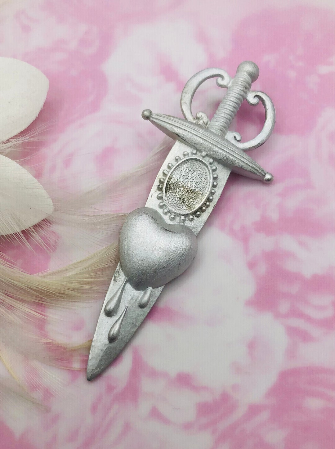 Bleeding Heart Dagger With Bezel, Pewter Casting Pendant DD-118 - Etsy