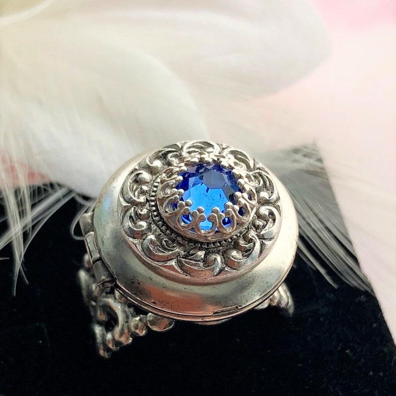 Locket Ring - Etsy