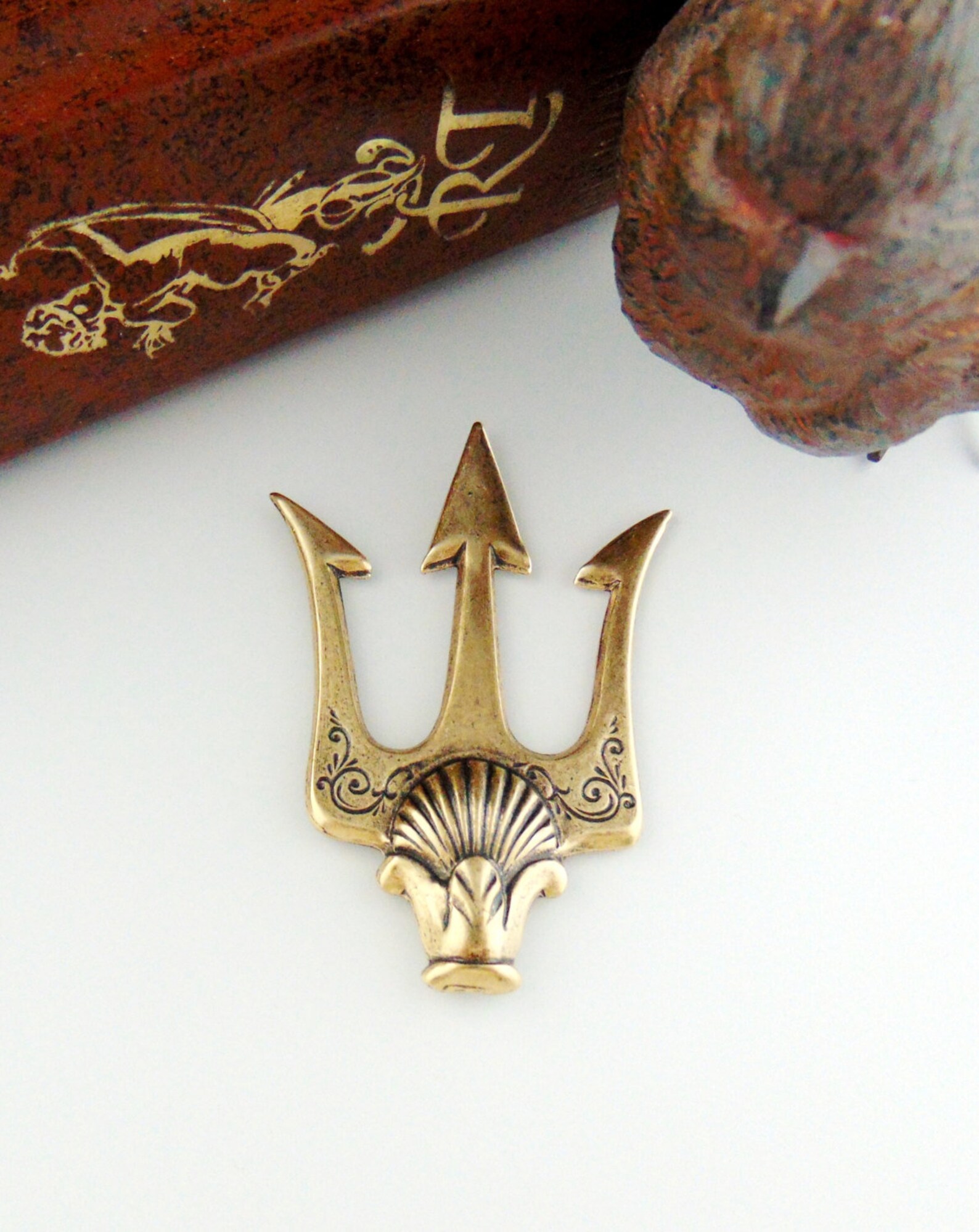 ANTIQUED BRASS Poseidon's Trident Shell Spear Stamping | Etsy