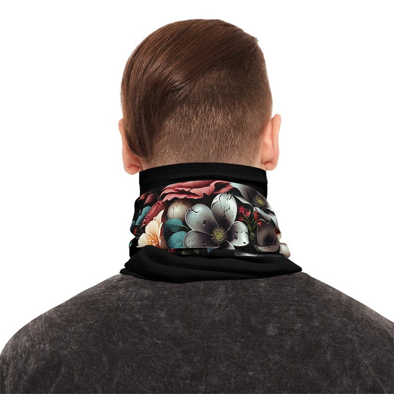 Lightweight Neck Gaiter Skulls & Flowers Unisex 100% Moisture Wicking ...