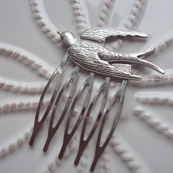 Items similar to Antiqued Love Bird Hair Comb on Etsy