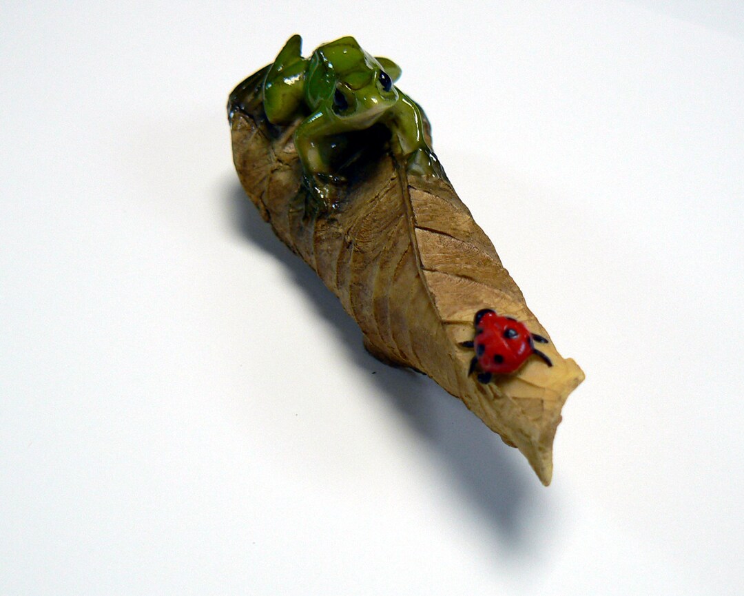 Frog on Leaf With Ladybug fairygarden Deco georgetown - Etsy