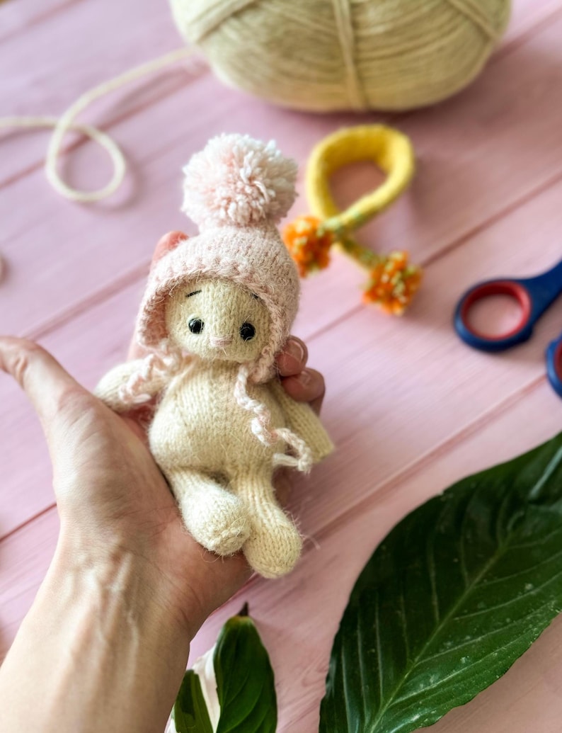 Kitten PDF Knitting Pattern, Mini Cat Knitting Pattern, Kitten in Hat ...