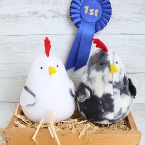 Chicken Caddy Kit ,hand Dyed Wool Felt, Chicken Pincushion Pattern ...