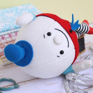 Humpty Pincushion Sewing Kit - Etsy