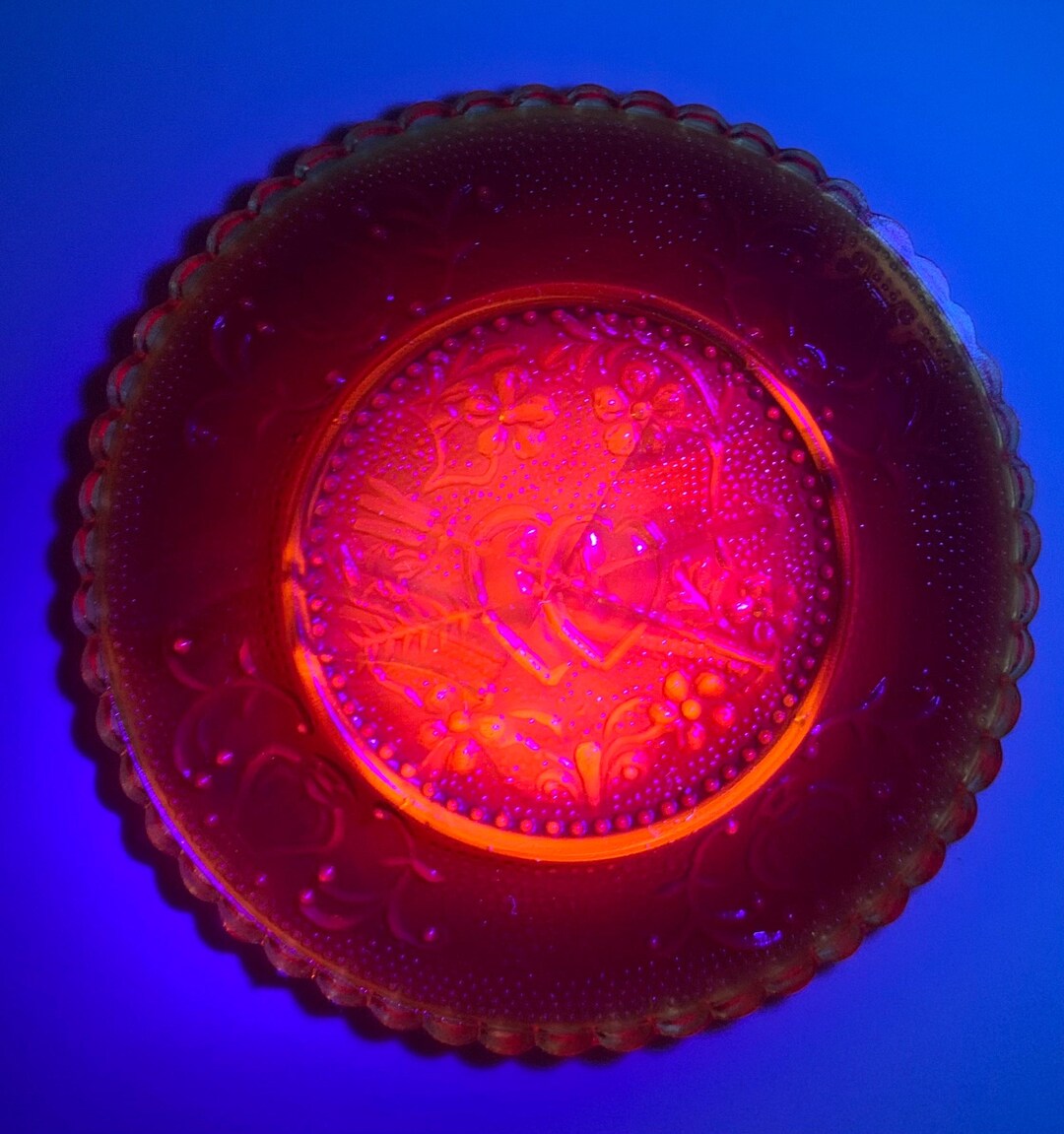 Fantastic Orange Glowing Uranium Sweetheart Saucer Hearts and Arrows ...