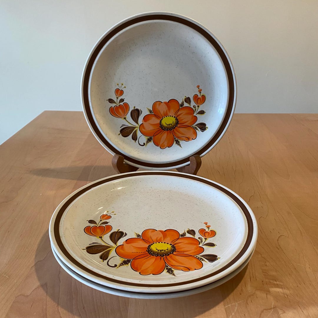 Set of 3 Valencia Stoneware Plates Made in Japan - Etsy