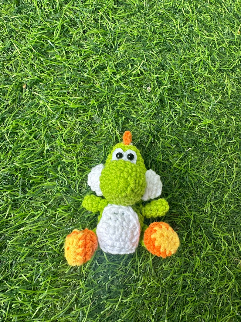 Crochet Pattern Yoshi Super Mario, Pattern Yoshi, Handmade Mini Yoshi ...