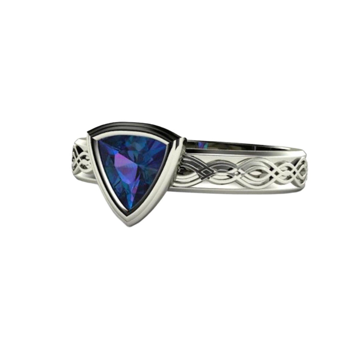 Modern Trillion Alexandrite Ring | Unique Color Change Gemstone ...