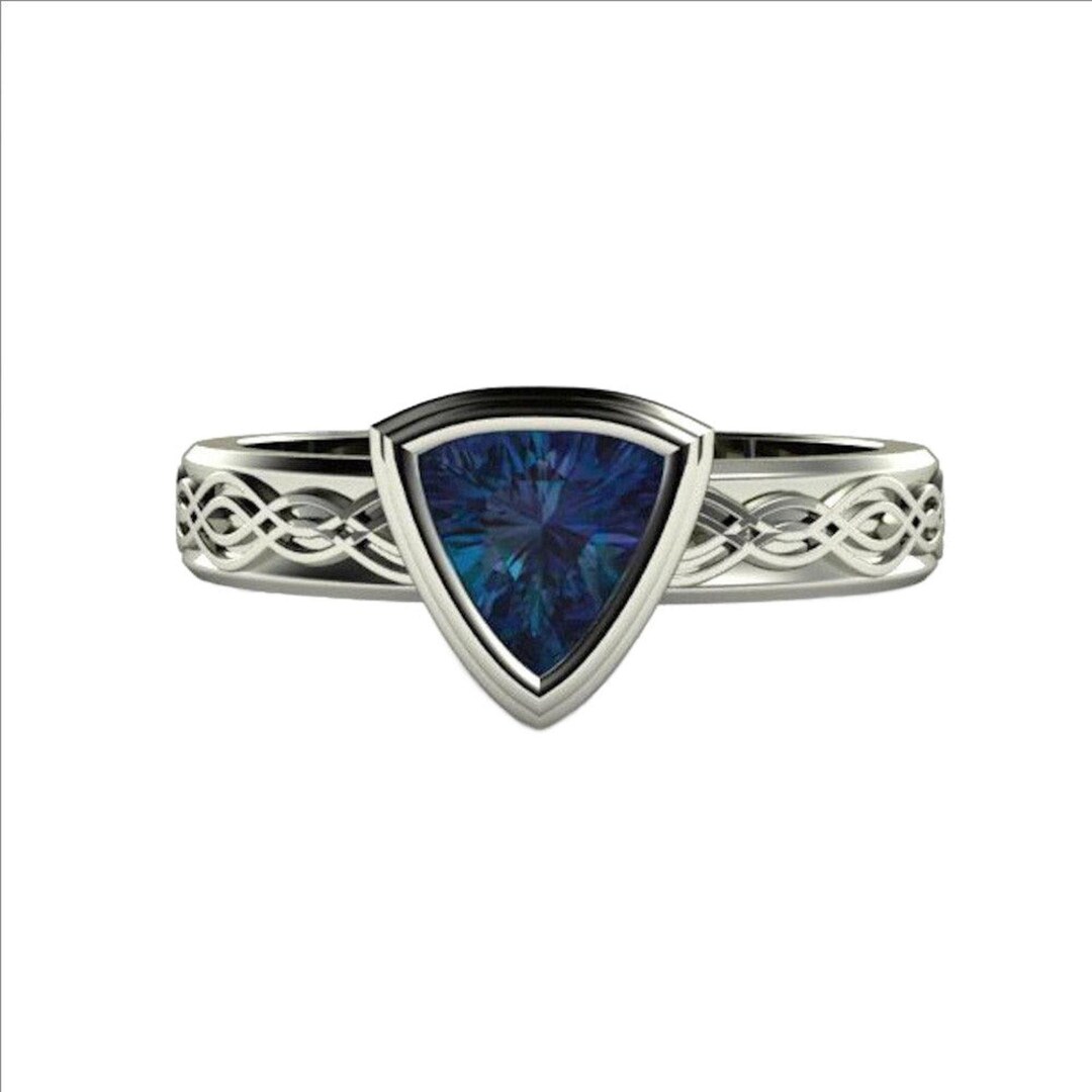 Modern Trillion Alexandrite Ring | Unique Color Change Gemstone ...