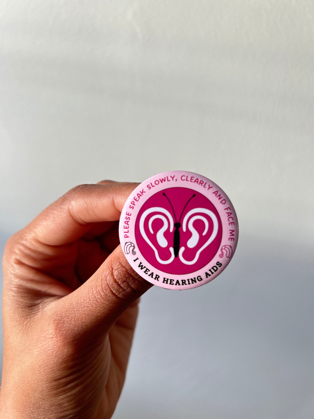 Hearing Loss Badge | I Wear Hearing Aids Badge | Hard of Hearing Pin ...