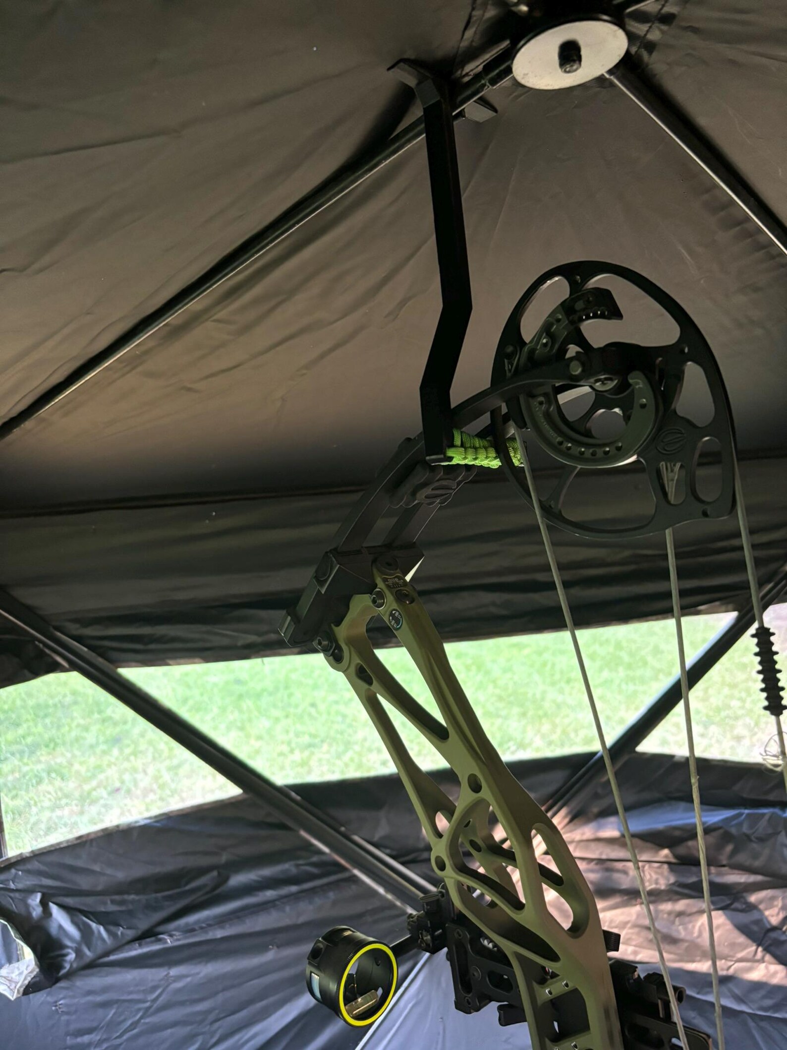 Hub Blind Bow OR Crossbow Hanger - Etsy