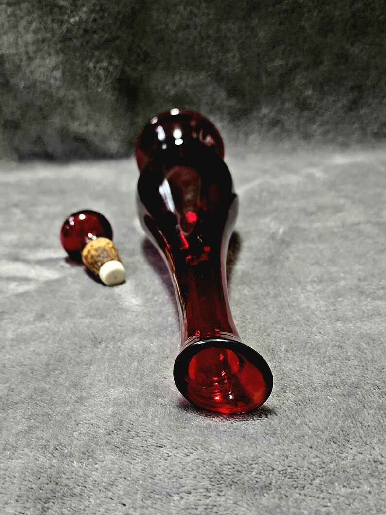 VINTAGE Avon Ruby Red Bud Vase With Original Stopper - Etsy