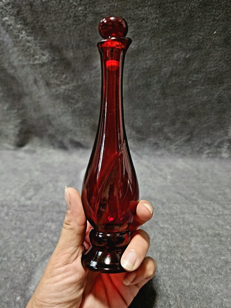 VINTAGE Avon Ruby Red Bud Vase With Original Stopper - Etsy