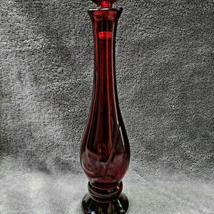 VINTAGE Avon Ruby Red Bud Vase With Original Stopper - Etsy