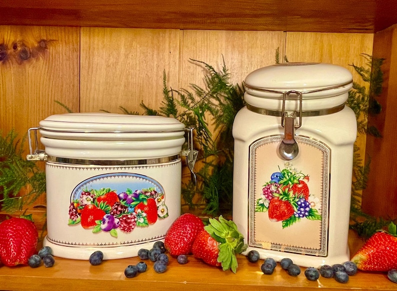 Vintage Knott's Berry Farm Ceramic Canister: Gold Trim Berry Design - Etsy