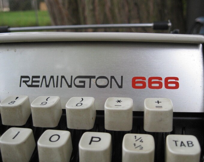 Remington 666 Typewriter Vintage 60s - Etsy