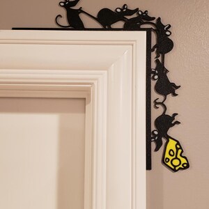 Funny Rats Stealing Cheese Door Corner Decor | Quirky Mouse Wall Art ...