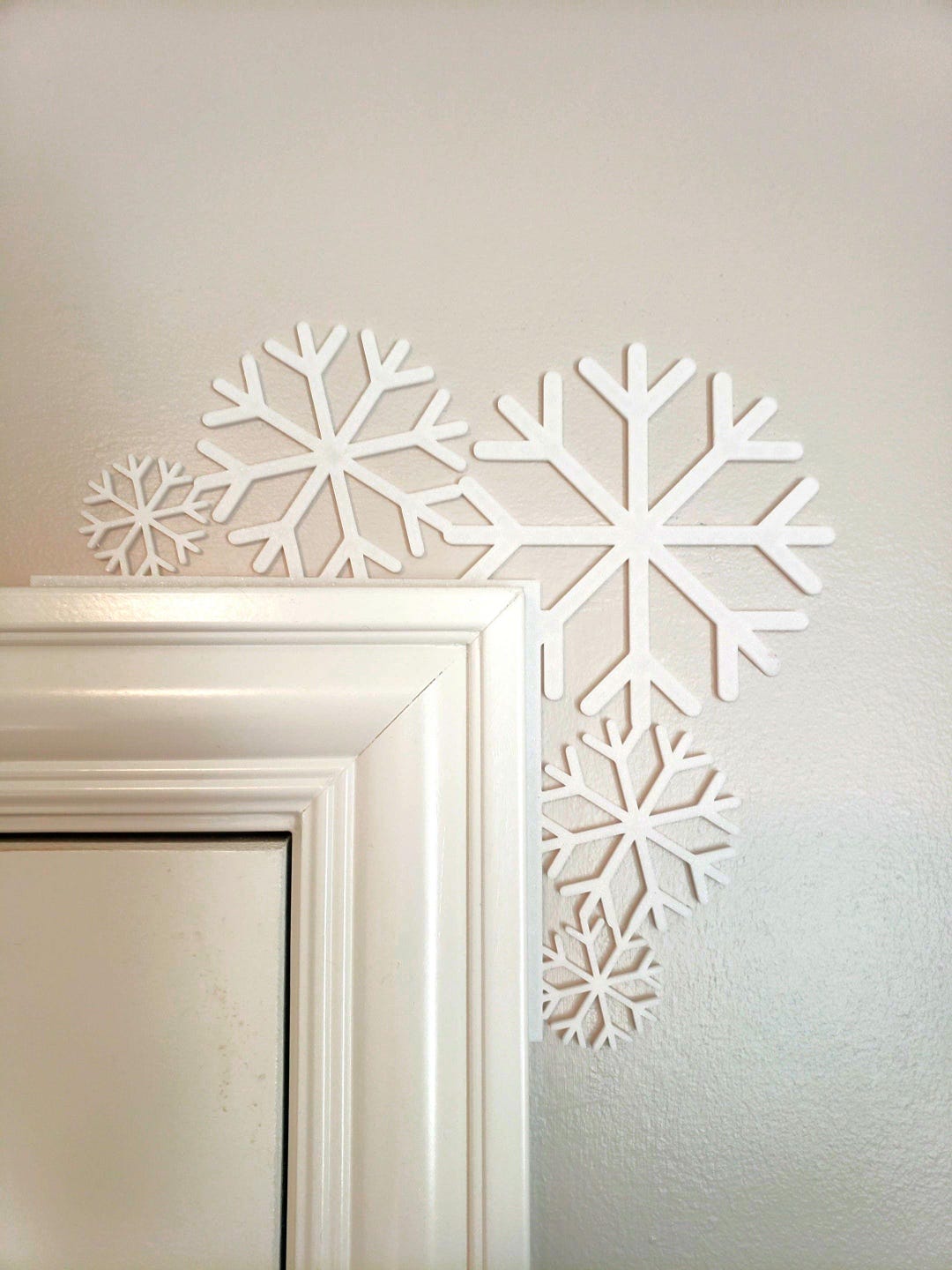 Snowflake Door Corner Decor | Winter Holiday Accent | Elegant Snowflake ...