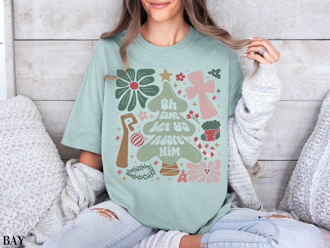 Camiseta de Navidad cristiana bohemia Comfort Colors®, Oh, venid y ...