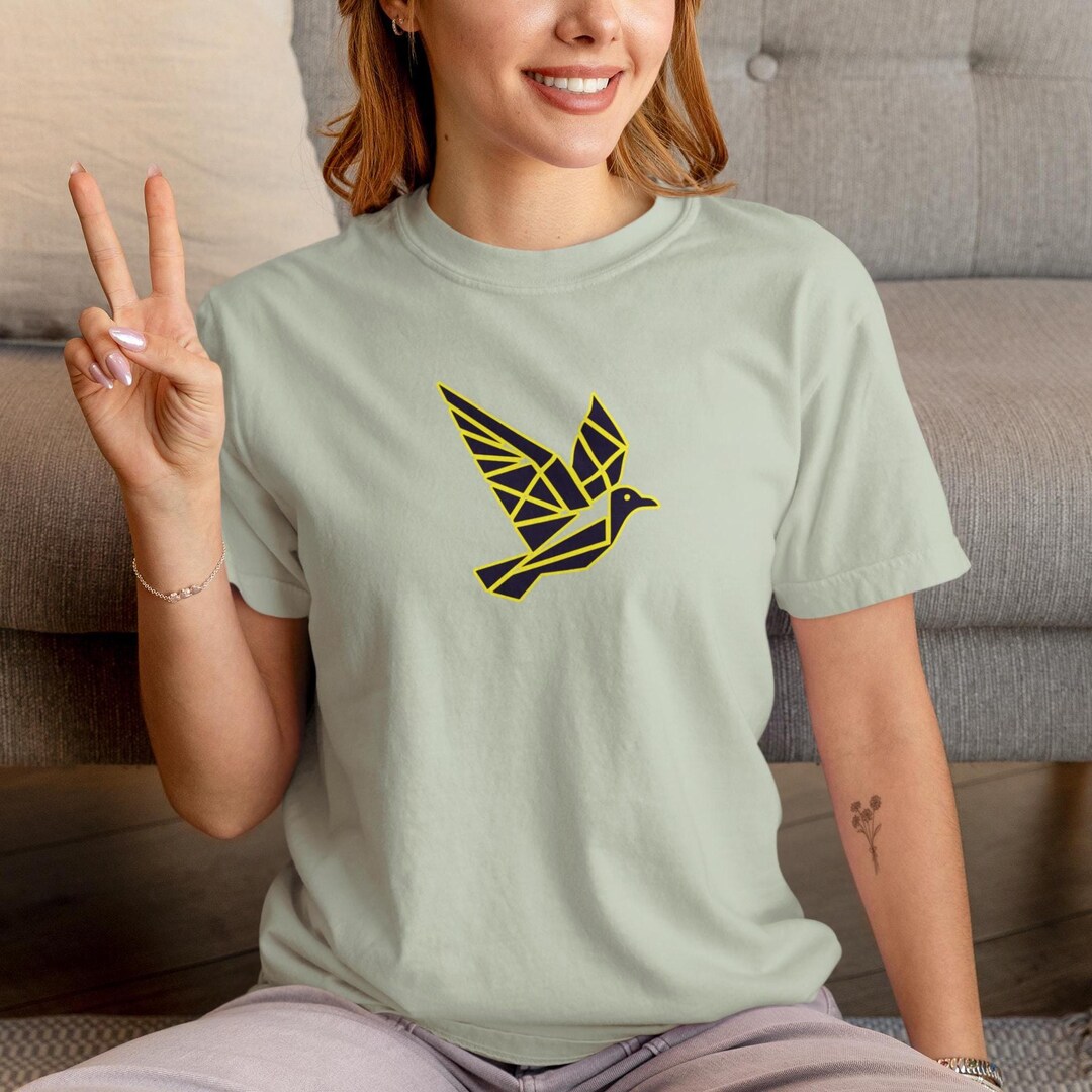 Gift for Birders Embroidered Geometric Bird T-shirt Casual Birdwatching ...
