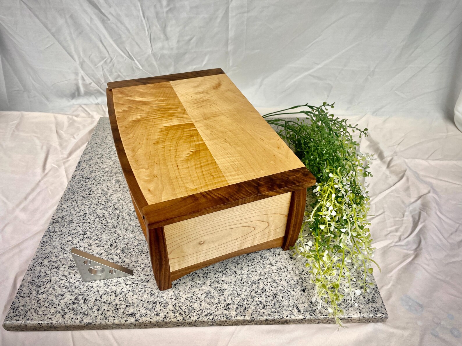 Hand Crafted Jewelry Box Made From Maple and Walnut - Etsy