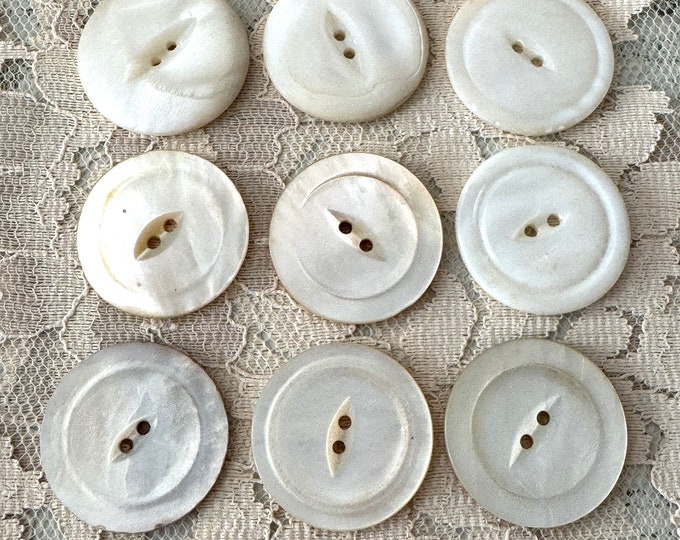 Vintage Buttons - White and Ivory Genuine Mother of Pearl Shell Buttons ...