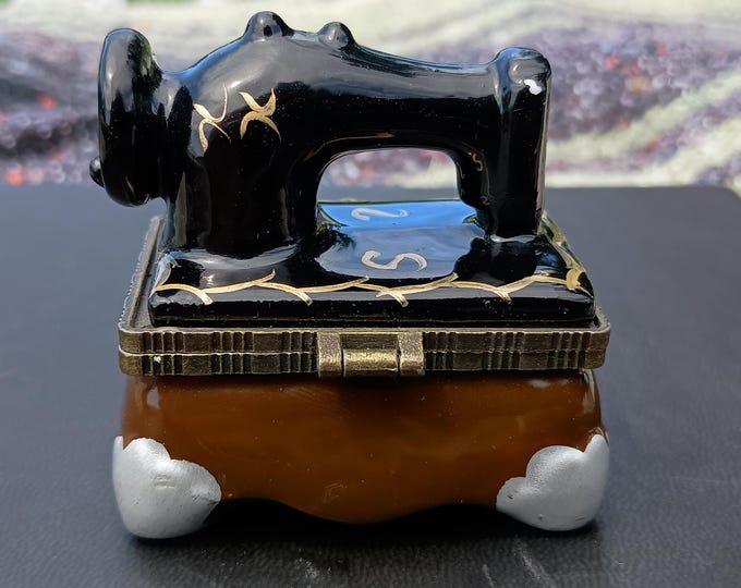 Cute Sewing Machine Trinket Box With Little Red Spool of Thread. - Etsy