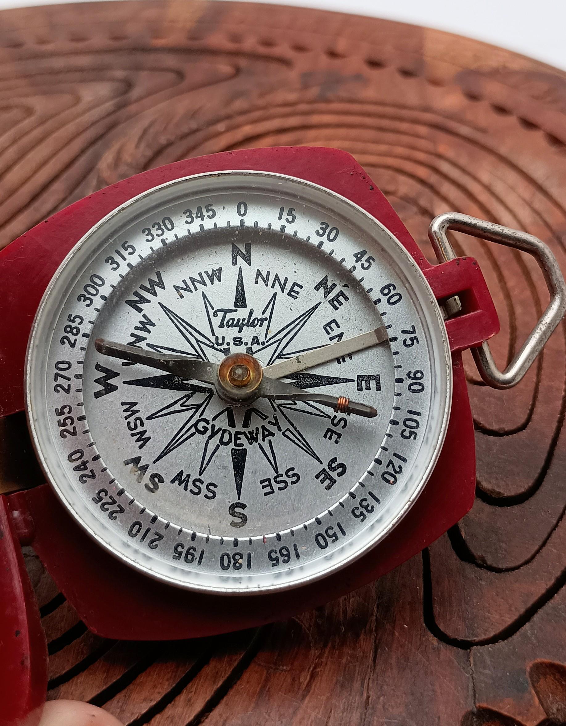 Taylor Gydeway Case Compass, Maroon. Vintage, Made in the U.S.A. - Etsy