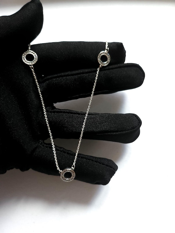 Pandora y necklace store