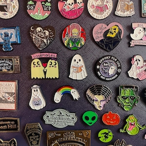 Halloween Pins [retro] [spooky] [horror] - Etsy
