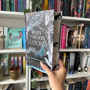 Speciale Editie Van When the Moon Hatched - Etsy