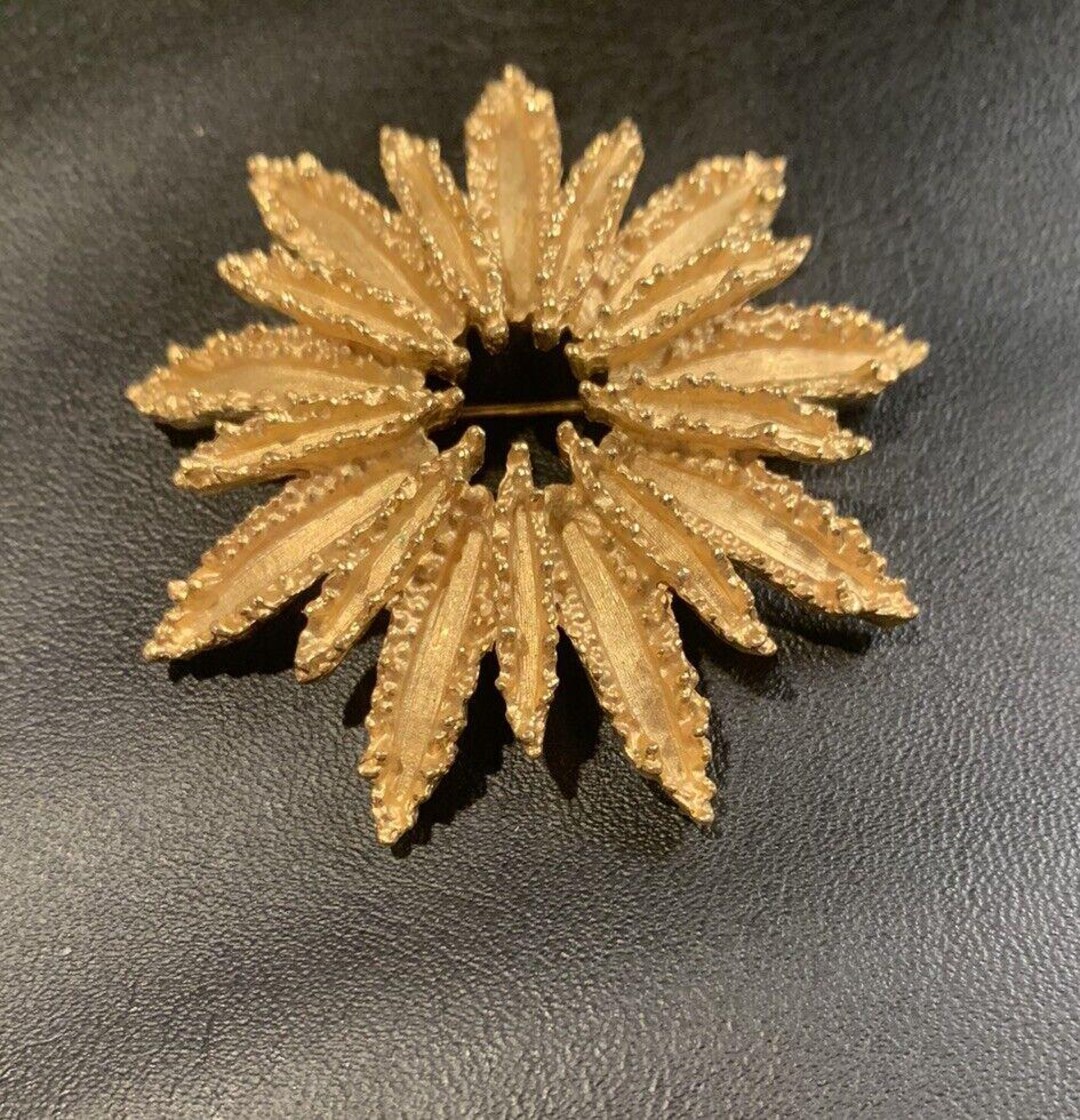 Vintage Avon Starburst Flower Large Art Deco Gold Tone Signed Brooch ...