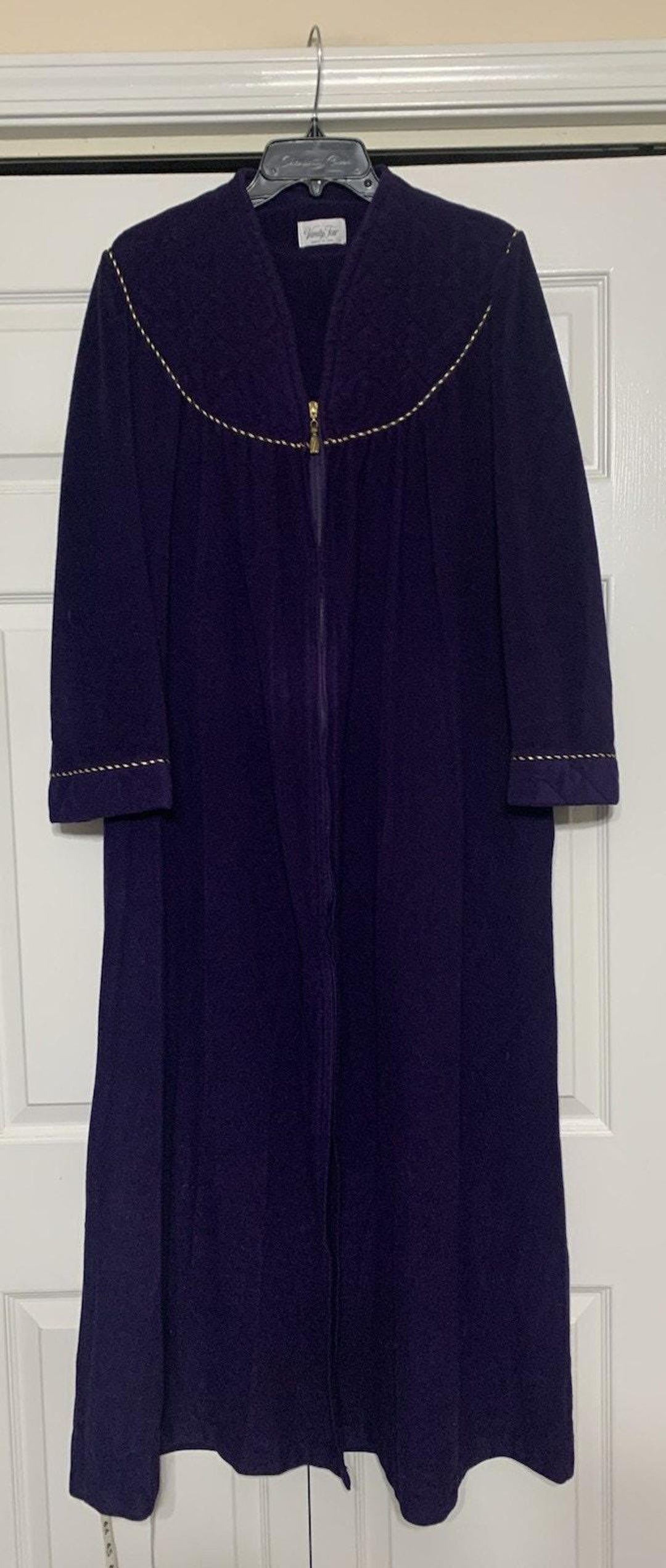 Vintage Vanity Fair Velour Zip Front House Coat Robe Sz L Purple W Gold ...