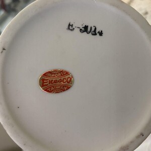 Vintage Enesco Trinket Box Porcelain Hat Box With Flower, Feathers Gold ...