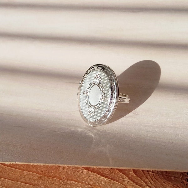 Locket Ring - Etsy