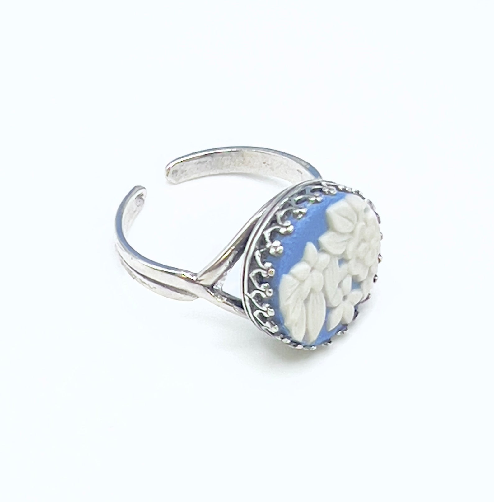 Wedgwood Flower Ring, Blue Jasperware Broken China Jewelry, Adjustable ...