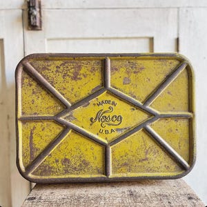 Antique Metal Nesco BREAD Box Safe Tin Breadbox Vintage Storage ...