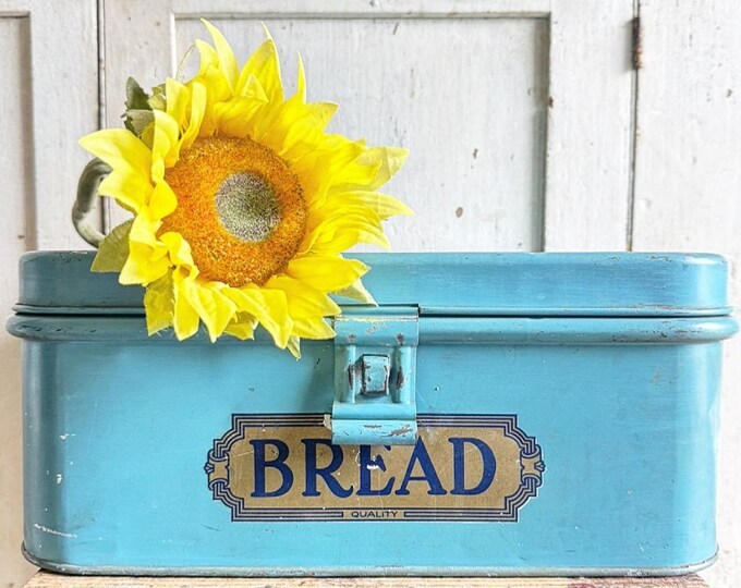 Antique Metal BREAD Box Safe Tin Breadbox K Quality Vintage Storage ...