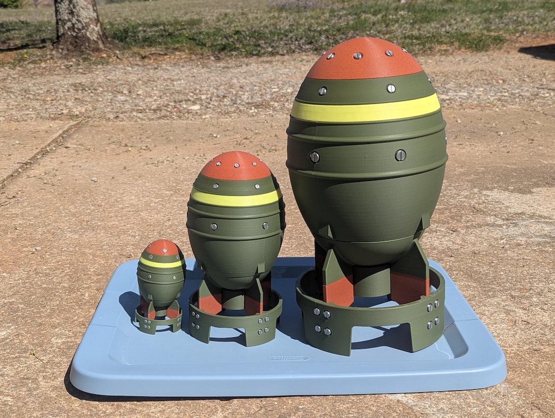 Fallout Mini Nuke Replica – Desk Prop, Hidden Compartment, Glow Sign ...