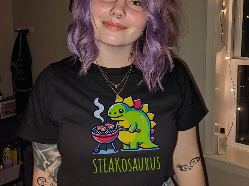 Steakosaurus BBQ T-shirt Kawaii Stegosaurus Grilling Cute Dinosaur Tee ...