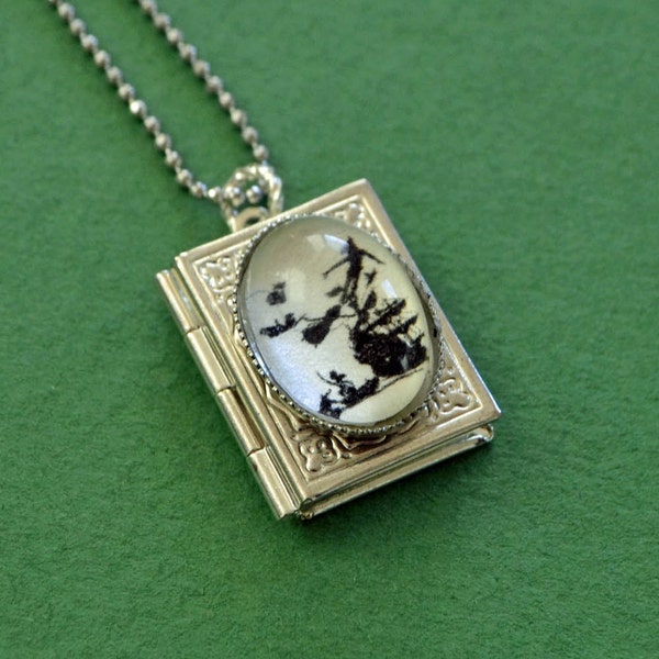 Peter Pan Necklace - Etsy