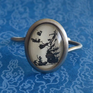 PETER PAN Bracelet Silhouette Jewelry - Etsy